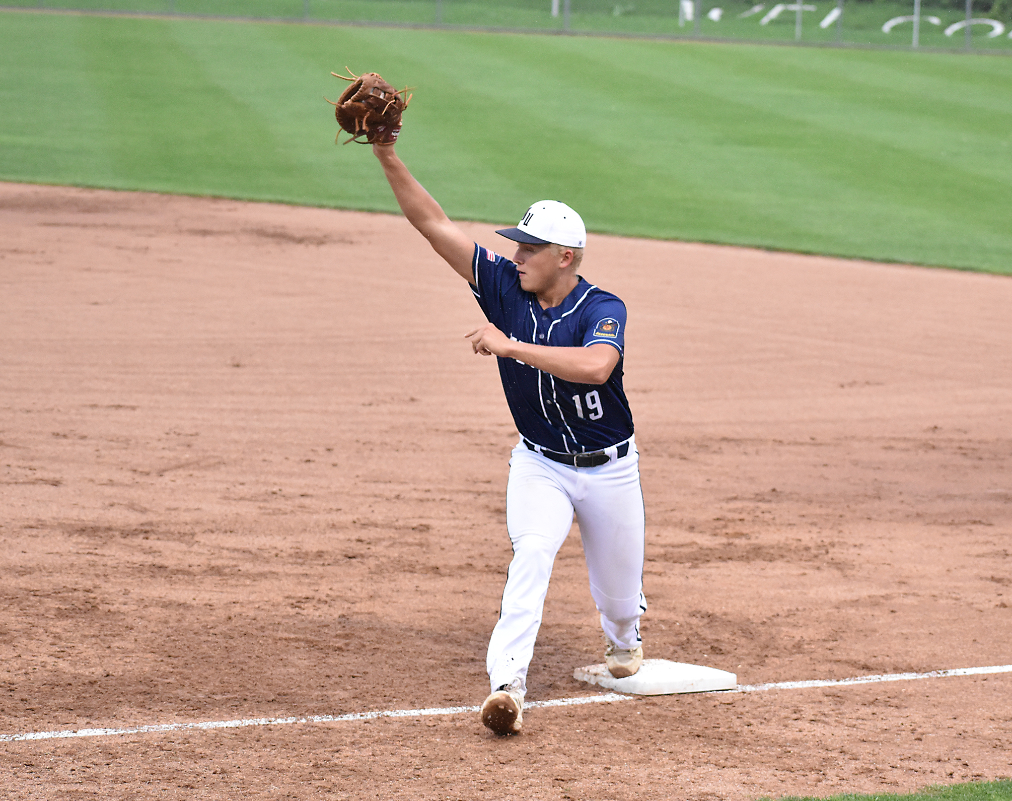 Gold grab win in UMC opener | News, Sports, Jobs - The Journal